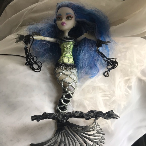 monster high | Other | Mattel Monster High Doll Sirena Von Boo Doll ...
